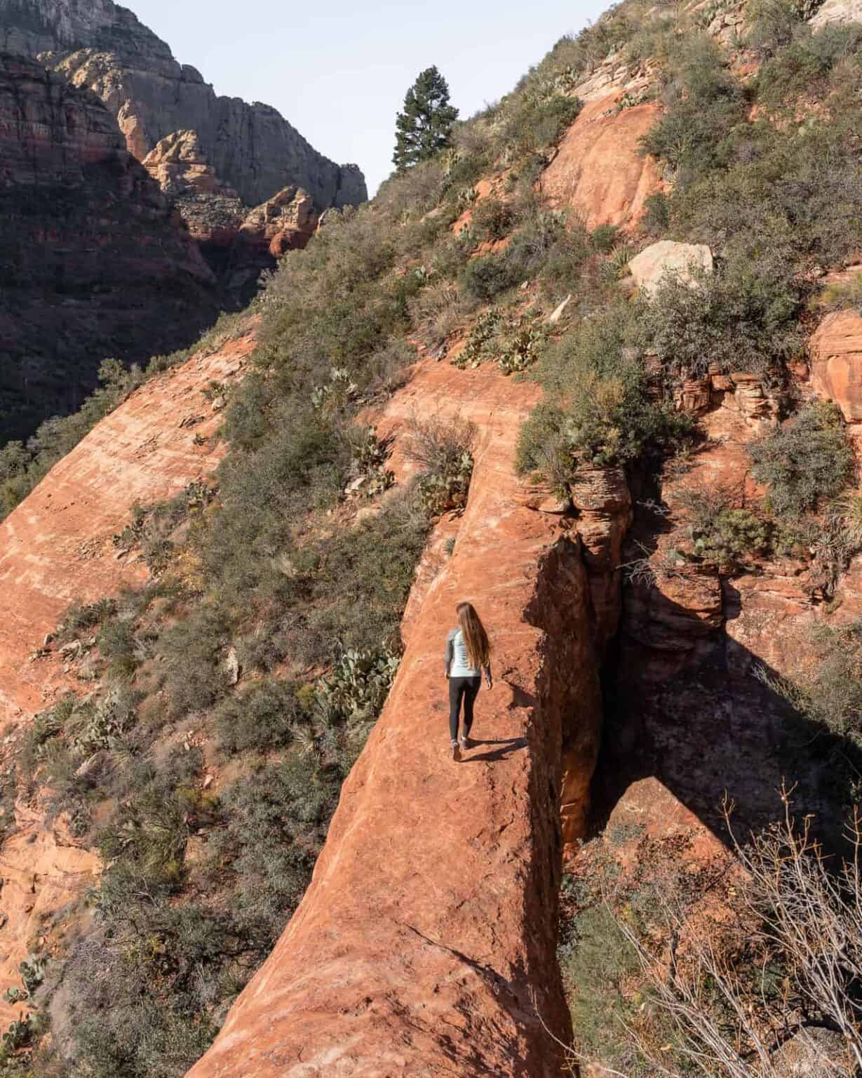 Hiking Vultee Arch From Sterling Pass Trailhead - Karabou Adventures